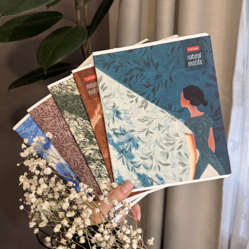 Тетради Natural Motifs с эффектом Soft Touch от Hatber: милая сердцу светотень